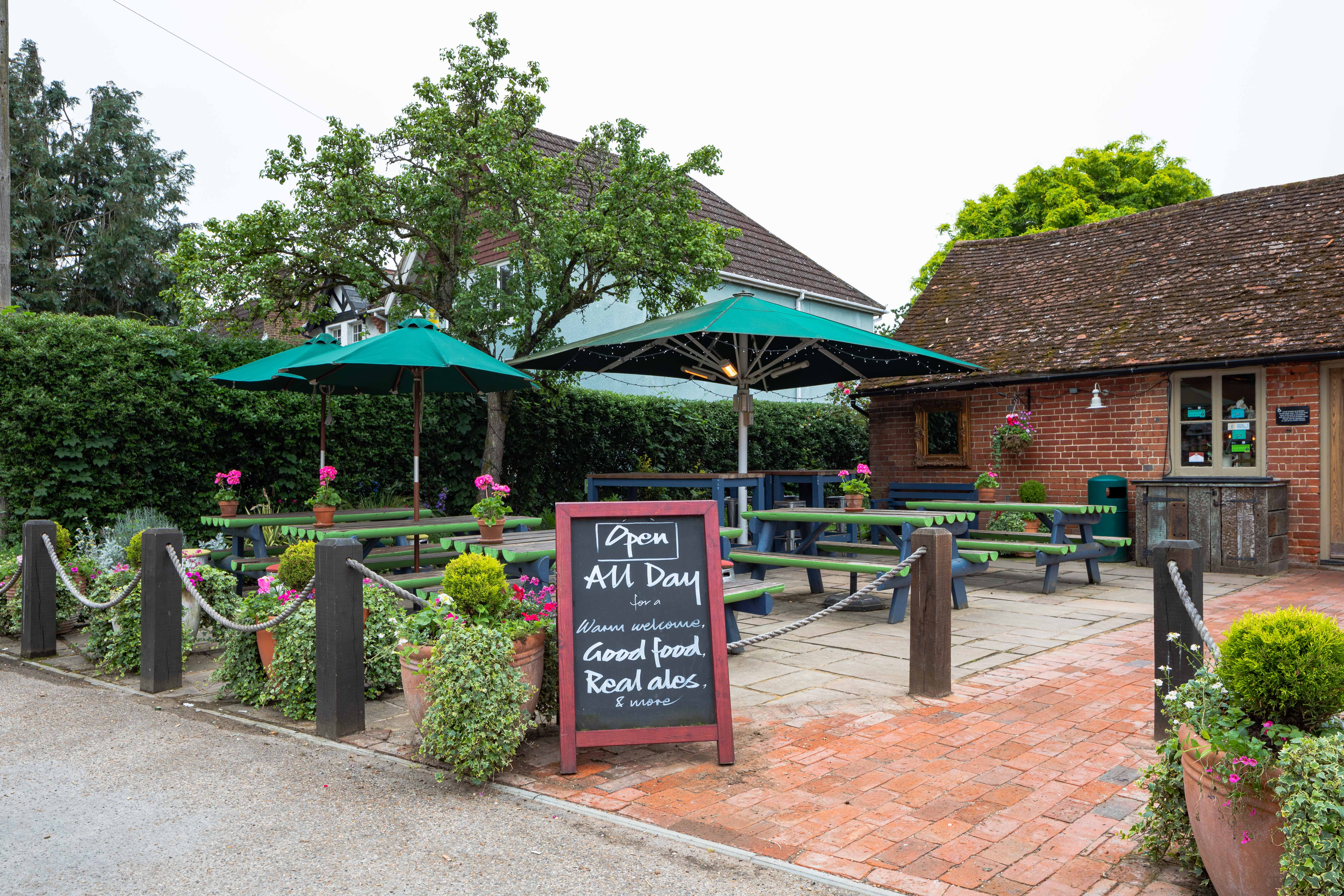 Gallery - The Cricketers - The Cricketers